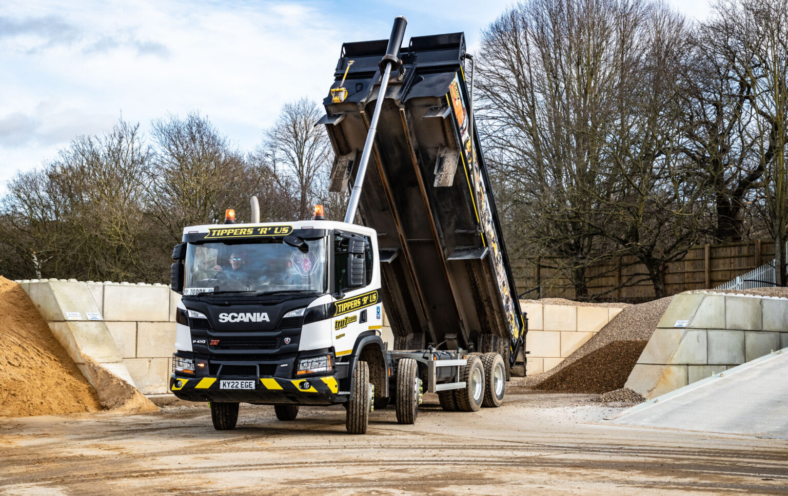 Tru7: Construction Vehicles for Sale & Hire | Aggregates | Concrete